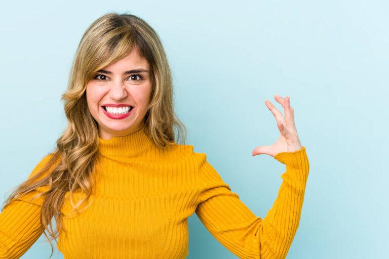 7 Burning Signs Of Crazy-Making Behavior In Relationships